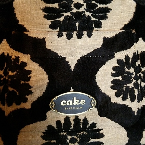 Petunia Pickle Bottom | Bags | Petunia Pickle Bottom Diaper Bag | Poshmark